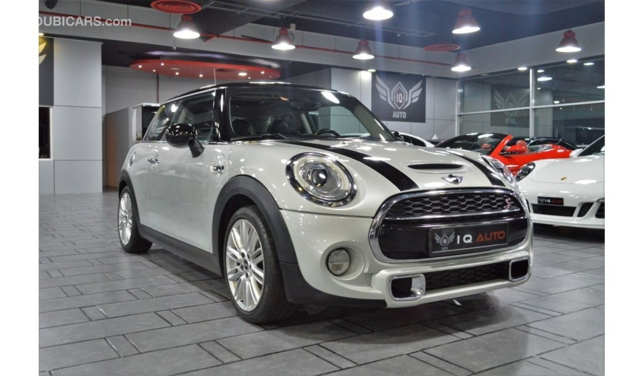 Used Mini Cooper S 2014 for sale in Dubai - 559384