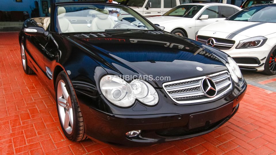 Used Mercedes-Benz SL 350 2006 for sale in Dubai - 90929
