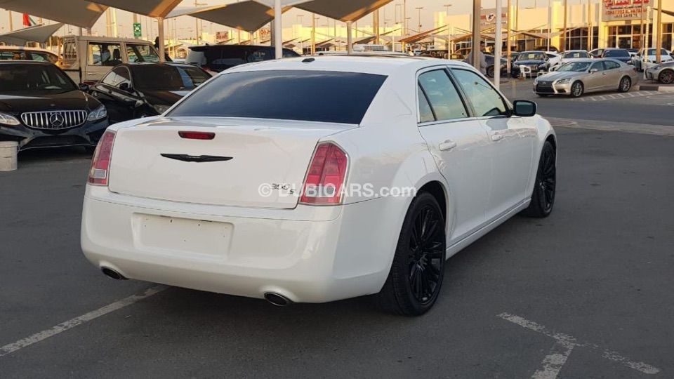 Used Chrysler 300s CRYSRAL C300S model 2013 car perfect condition full ...