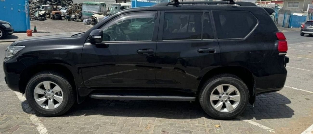 Used Toyota Land Cruiser 2022 for sale in Dubai - 777772