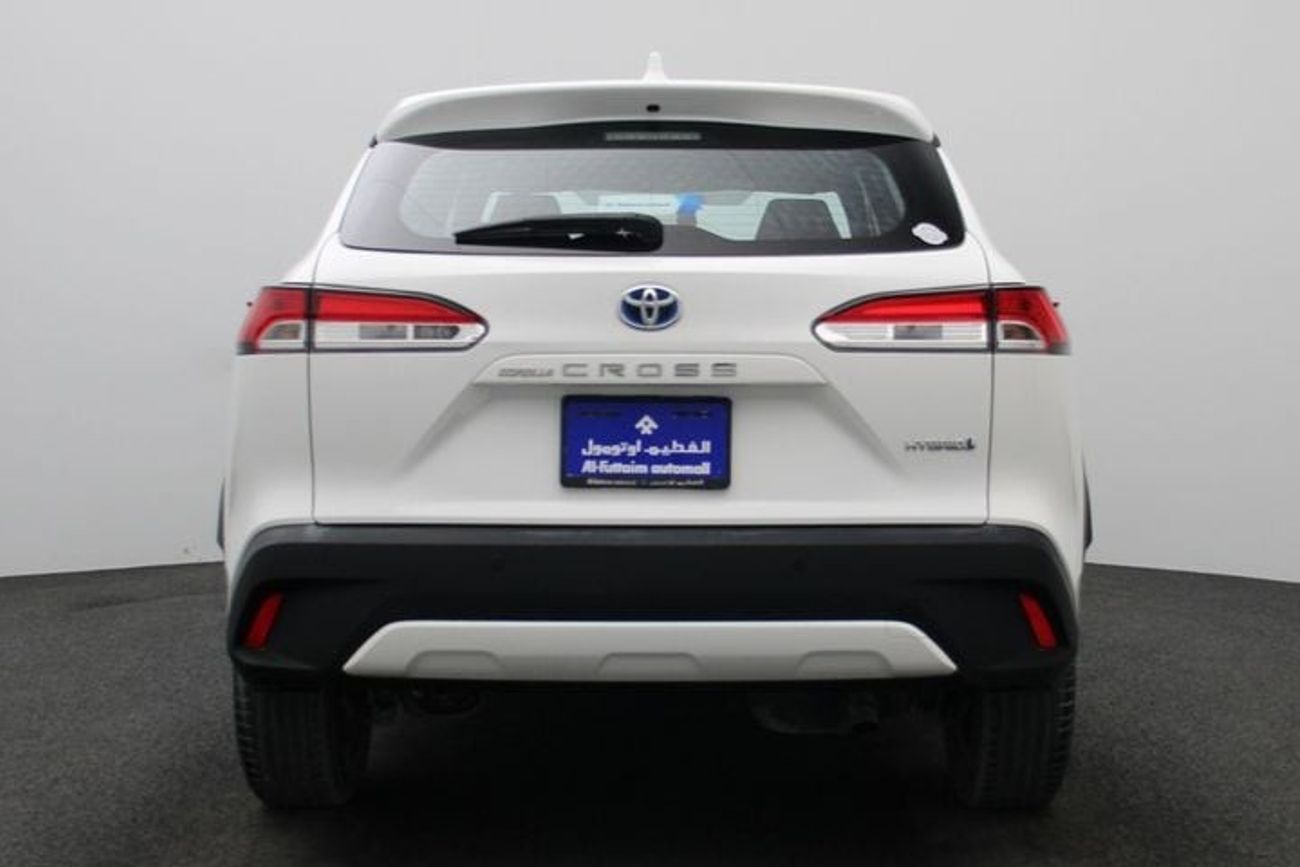 Used Toyota Corolla Cross XL HYBRID 1.8 2023 for sale in Dubai - 840482