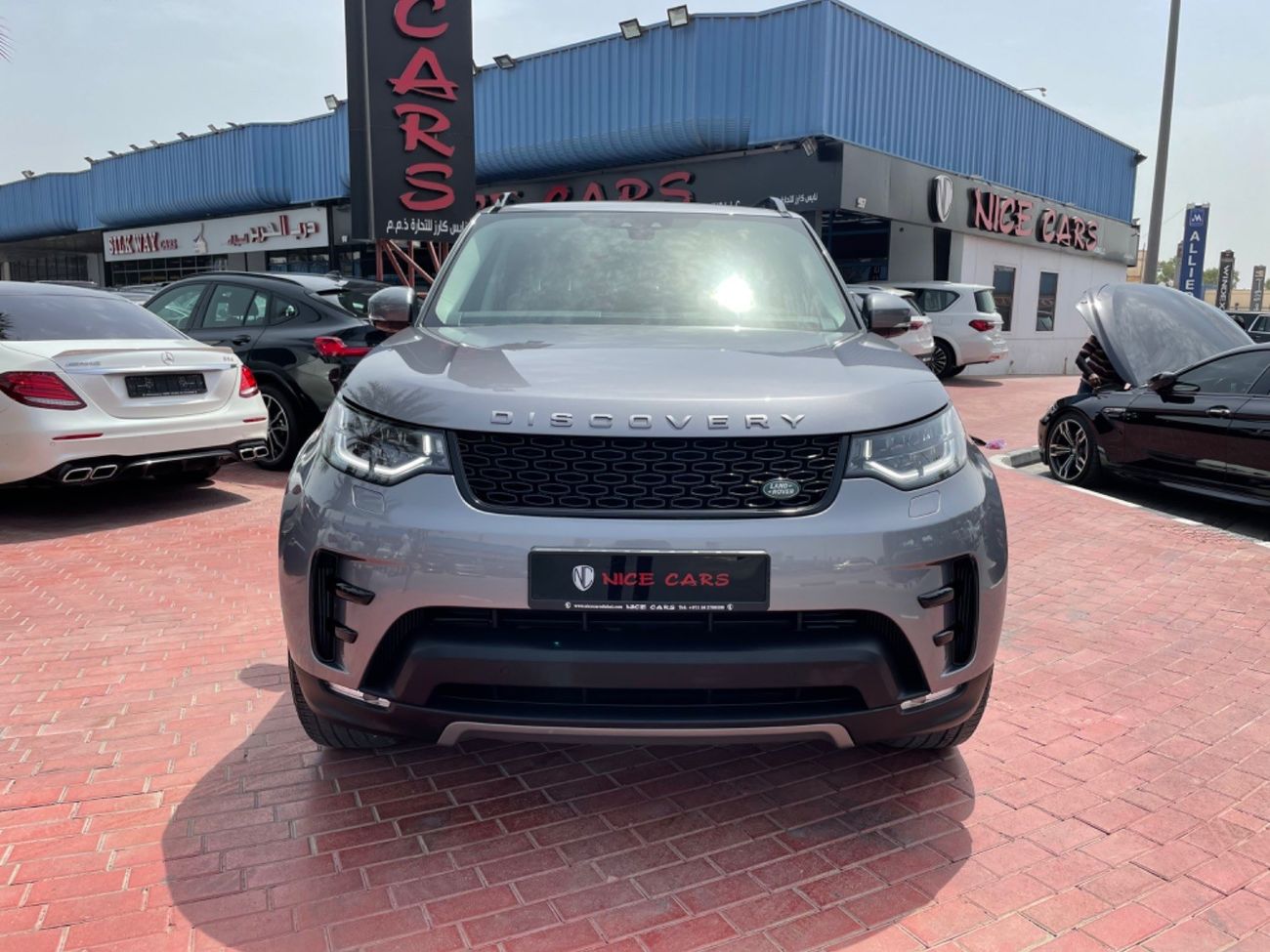 Used Land Rover Discovery R-Dynamic HSE Gcc 2020 for sale in Dubai - 543982