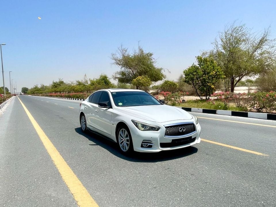 Used Infiniti Q50 Turbo 2.0L 2016 for sale in Sharjah - 854830