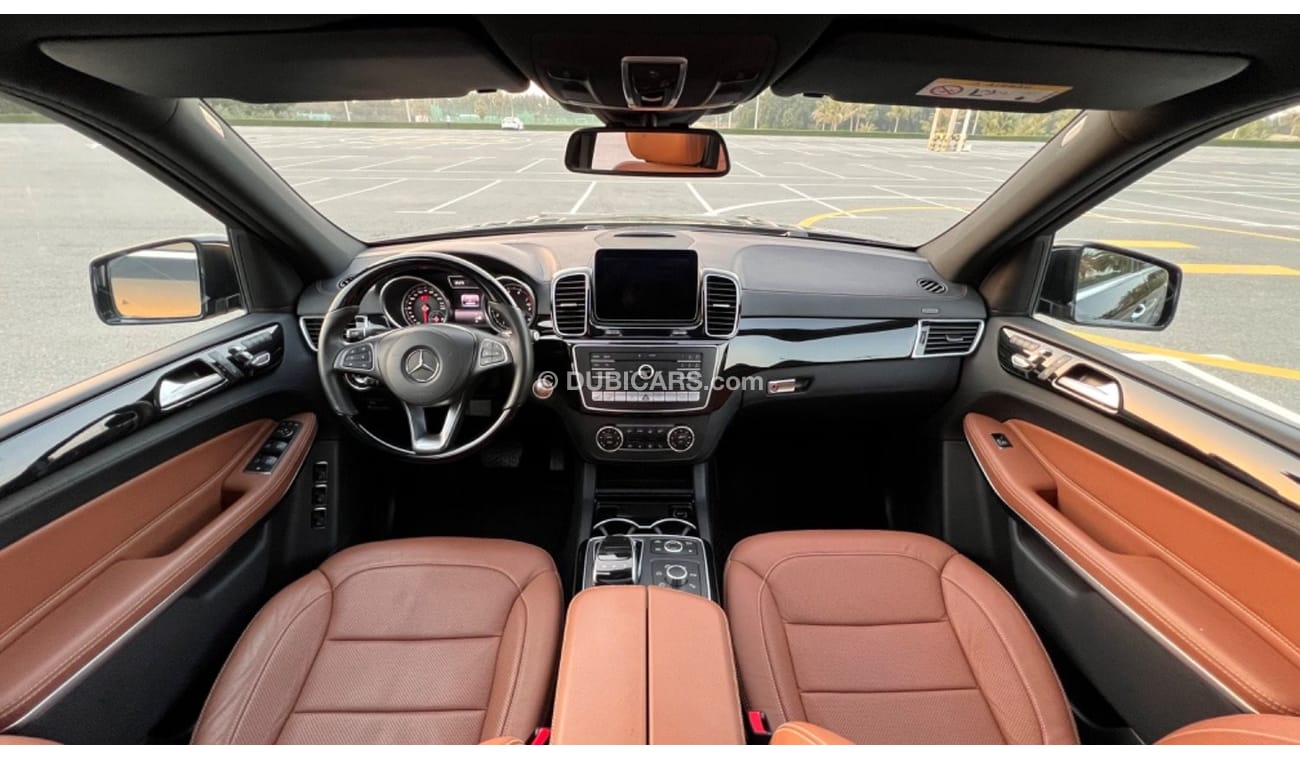 Used Mercedes-Benz GLS 500 Std 2018 for sale in Dubai - 591711