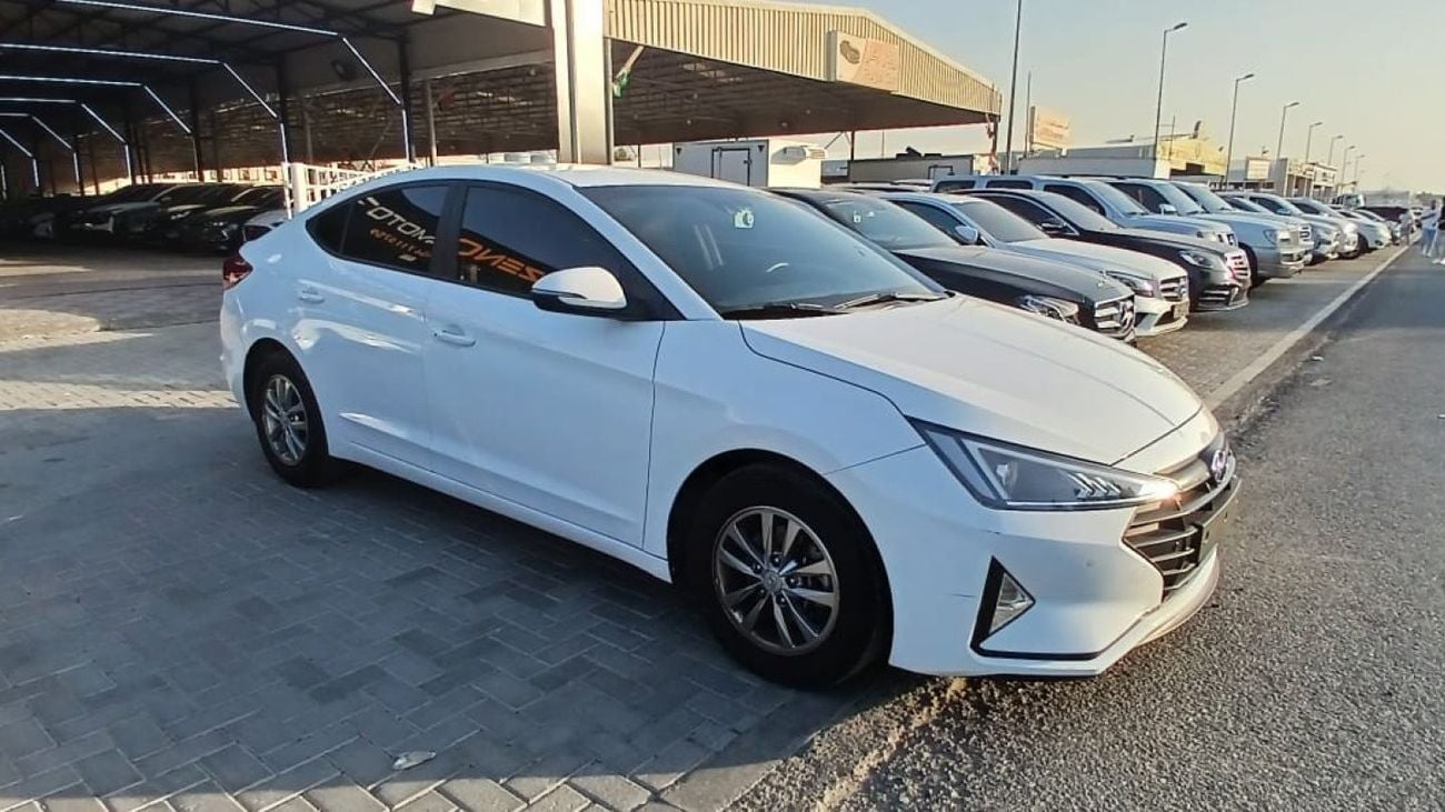 Used hyundai avante 2019 2019 for sale in Dubai - 715156