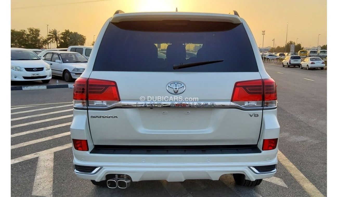 Used Toyota Land Cruiser SAHARA V8 2021 for sale in Dubai - 549776