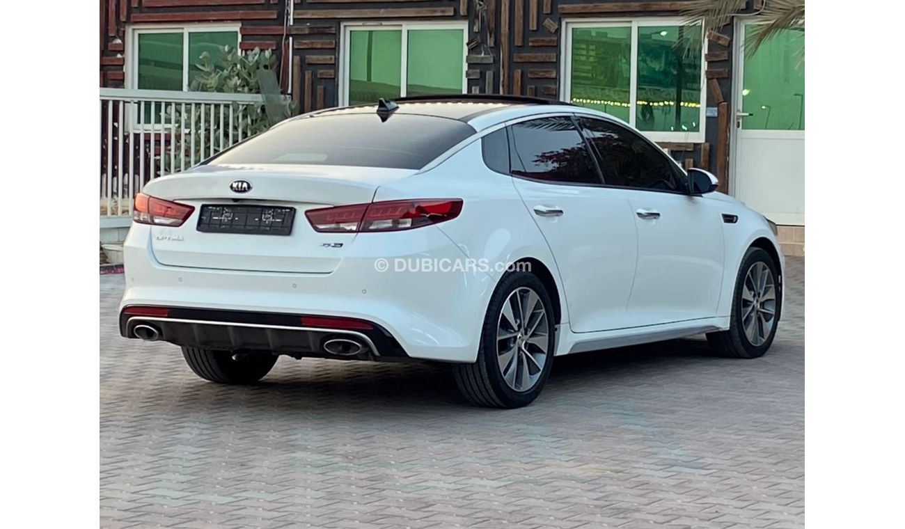 Used Kia Optima 2017 for sale in Dubai - 543906