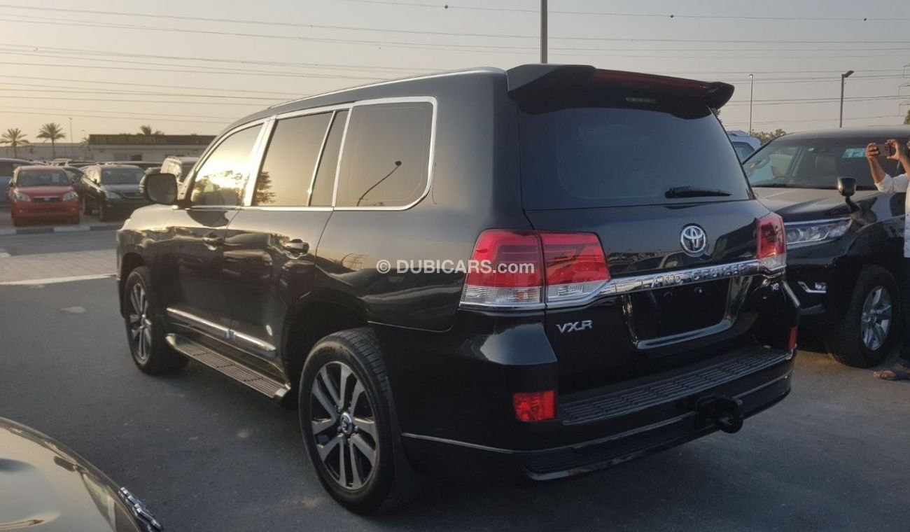 Used Toyota Land Cruiser Left hand full option 2016 for sale in Dubai ...