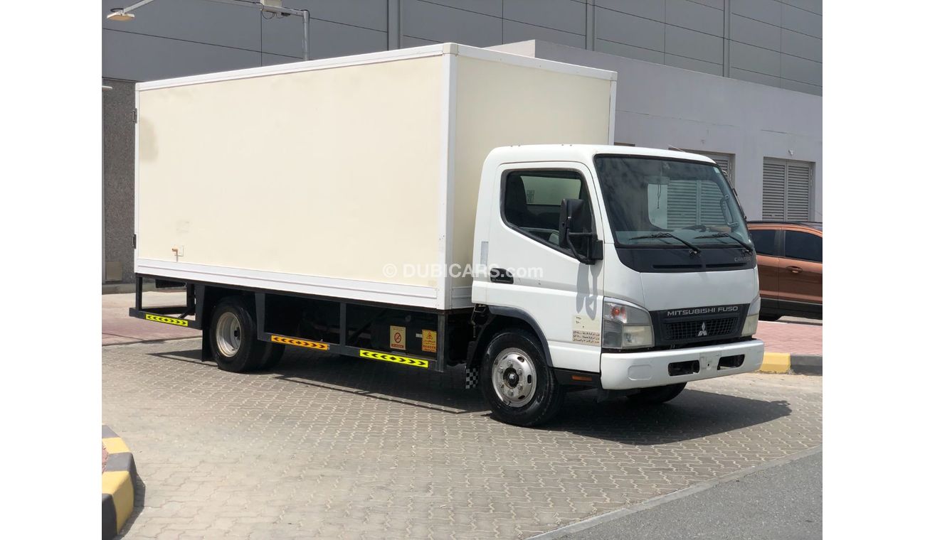 Used Mitsubishi Fuso Canter GCC BOX 2016 for sale in Sharjah - 607371