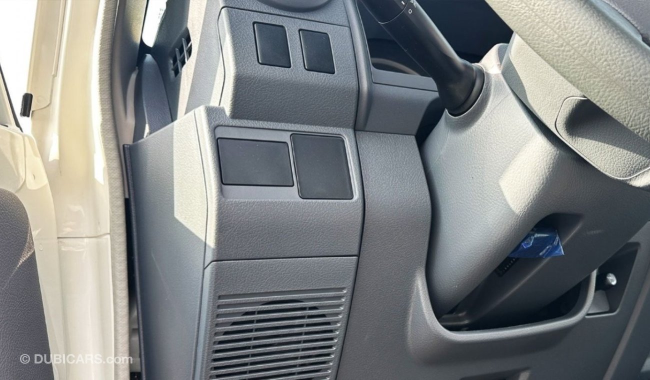 New Toyota Land Cruiser Pick Up 79 4.2L SC 3STR DSL 2 AIRBAG & ABS MT ...