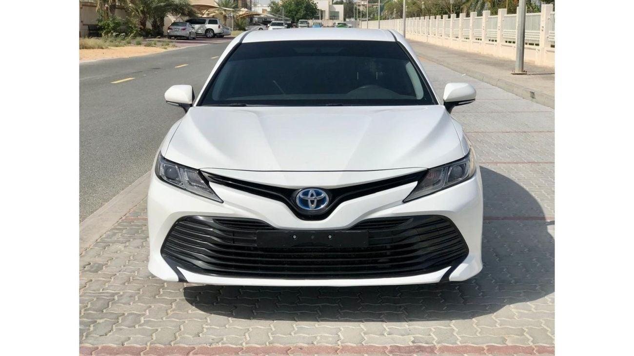 Used Toyota Camry Camry LE,2020 (Hybrid) 2.5L GCC / accident free 2020 for sale in Dubai - 742045