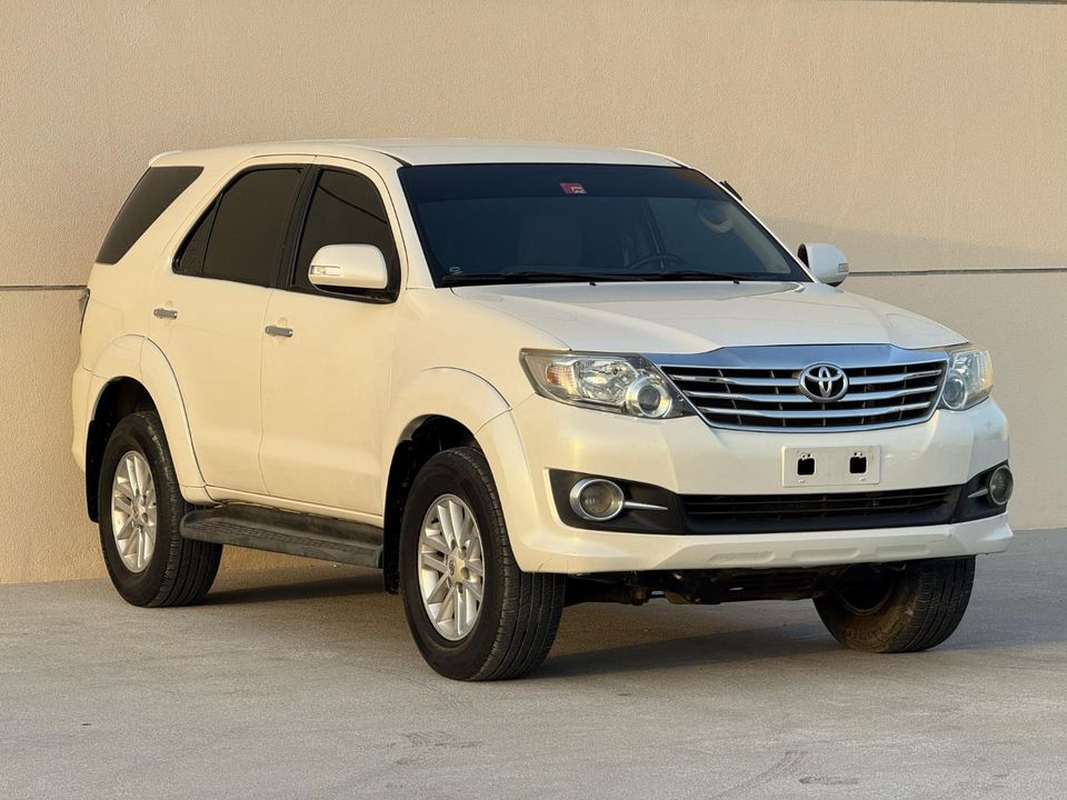 Used Toyota Fortuner white interior colour beige 7 seaters 2014 for ...