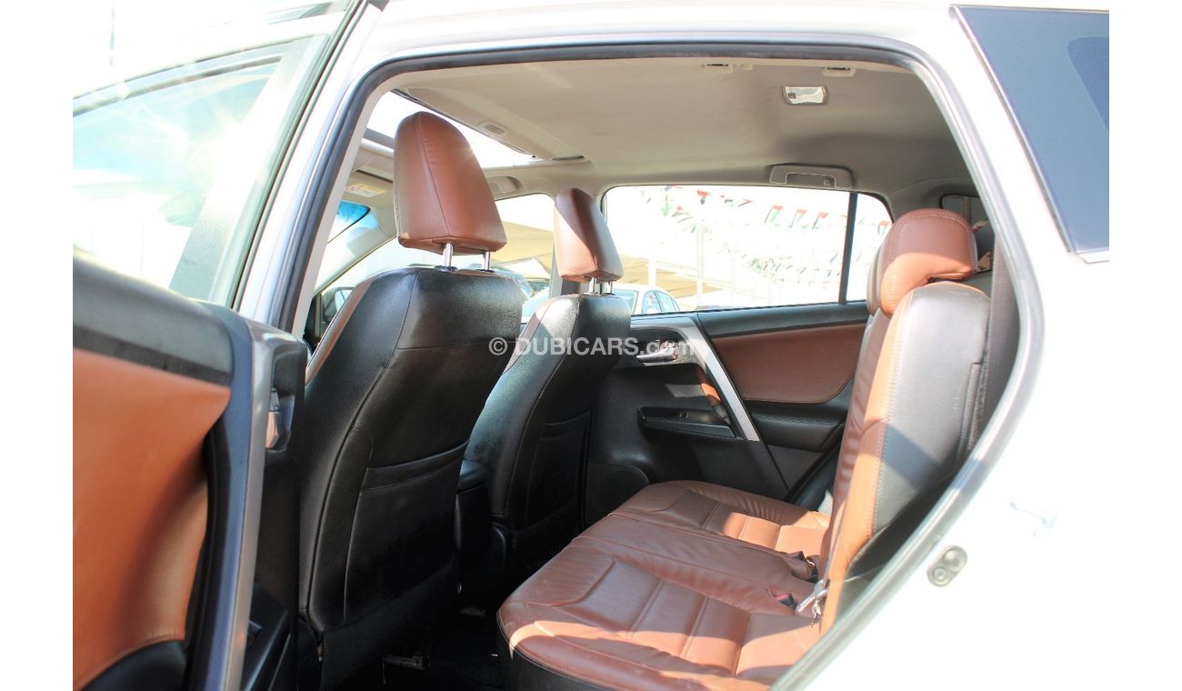Used Toyota RAV4 ACCIDENTS FREE - GCC - VX - CAR IS IN PERFECT ...