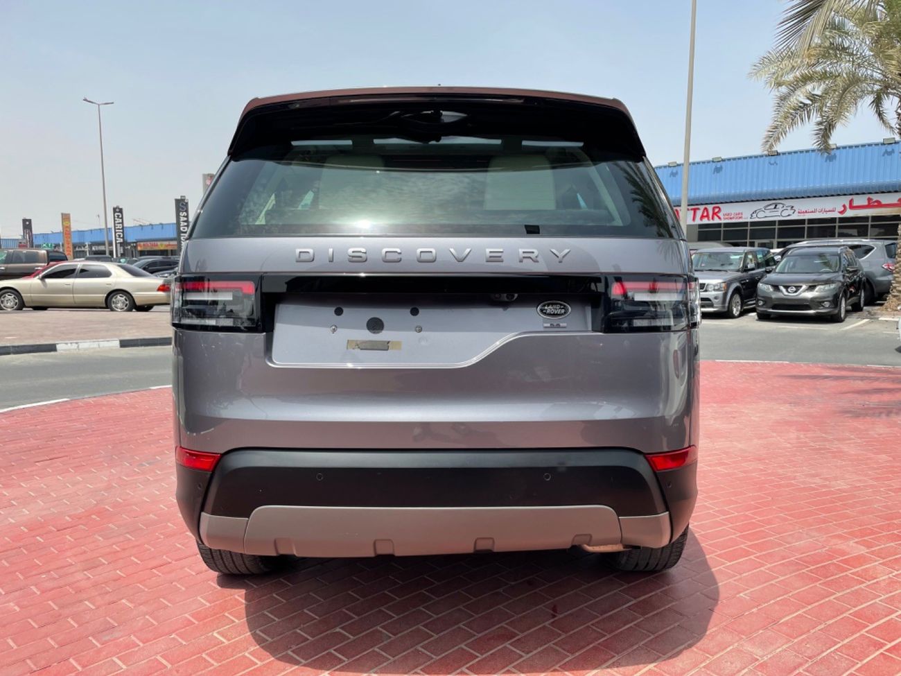 Used Land Rover Discovery R-Dynamic HSE Gcc 2020 for sale in Dubai - 543982