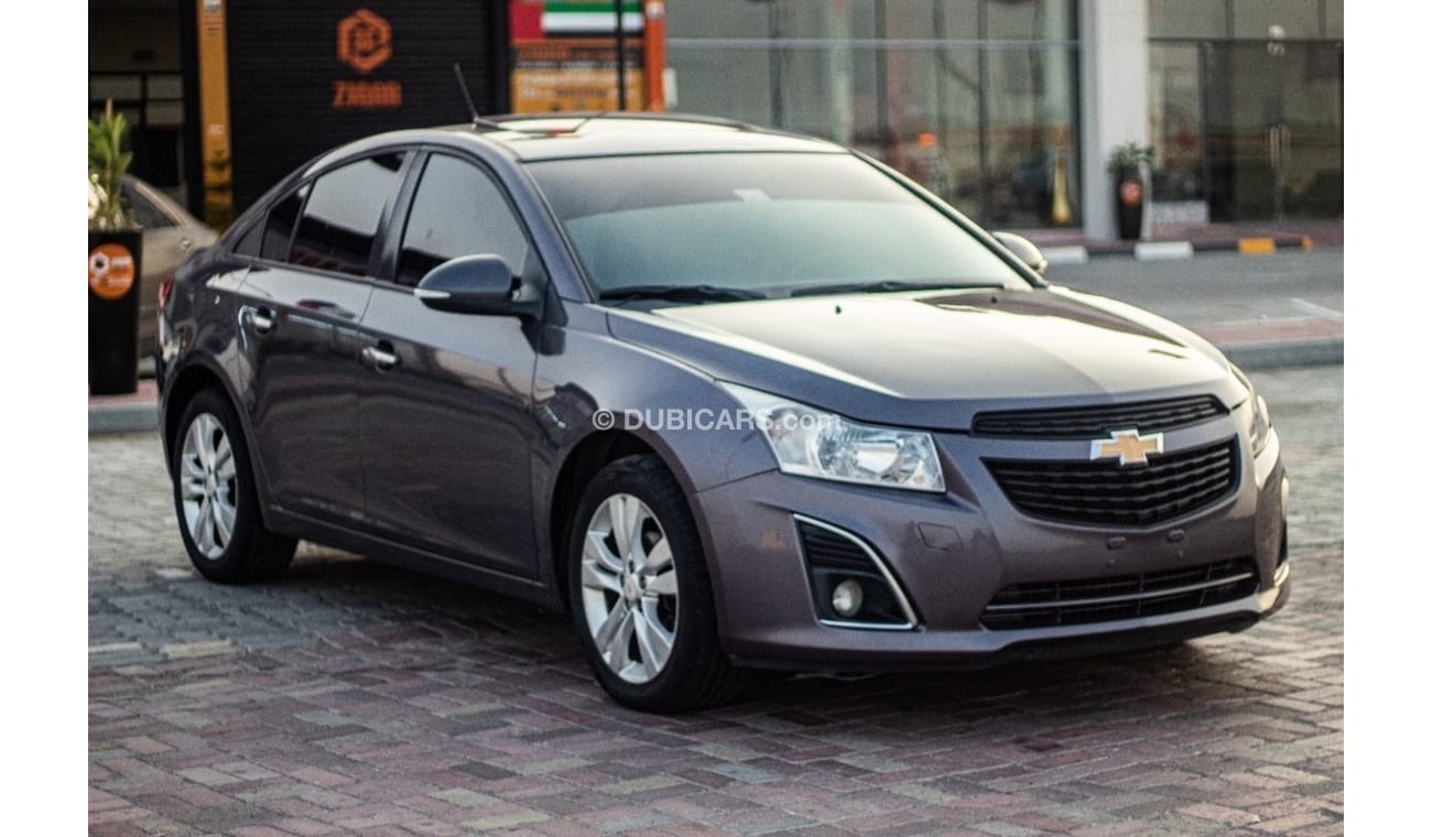 Used Chevrolet Cruze LT 2014 for sale in Dubai - 559161
