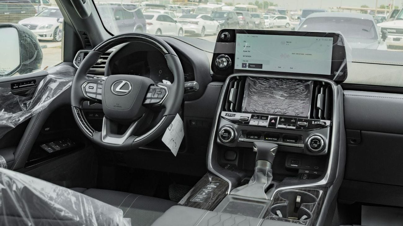 New 2025 Lexus LX600 VIP 3.5L AT Petrol (Black-Black) 2025 for sale in Dubai - 876114