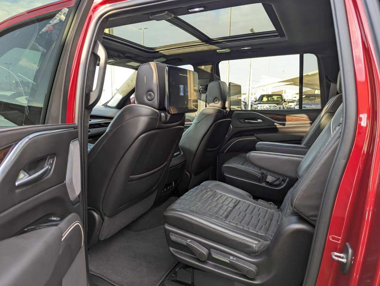 مستعملة كاديلاك إسكالاد Cadillac Escalade 2022 6 cylinder clean car no ...