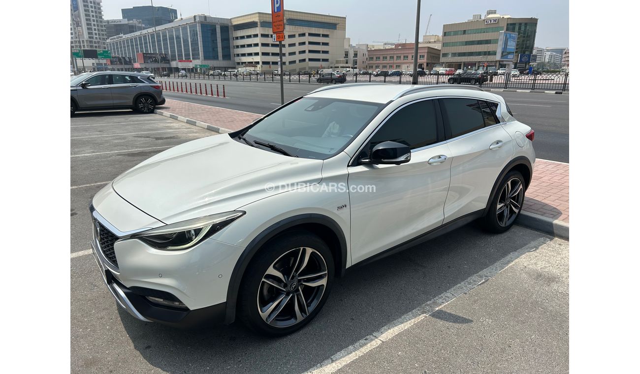 Used Infiniti QX30 2.0 Turbo 2018 for sale in Dubai - 658614