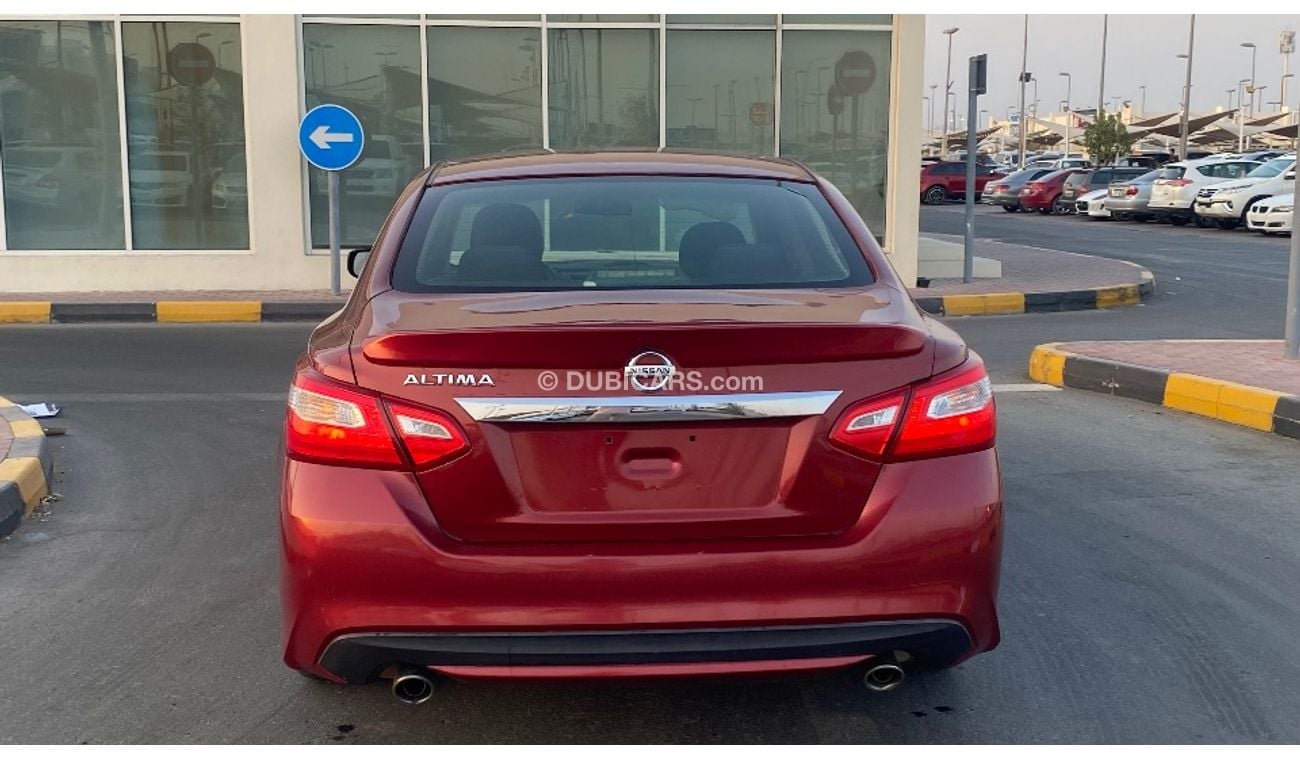 Used Nissan Altima 2016 for sale in Sharjah - 633762
