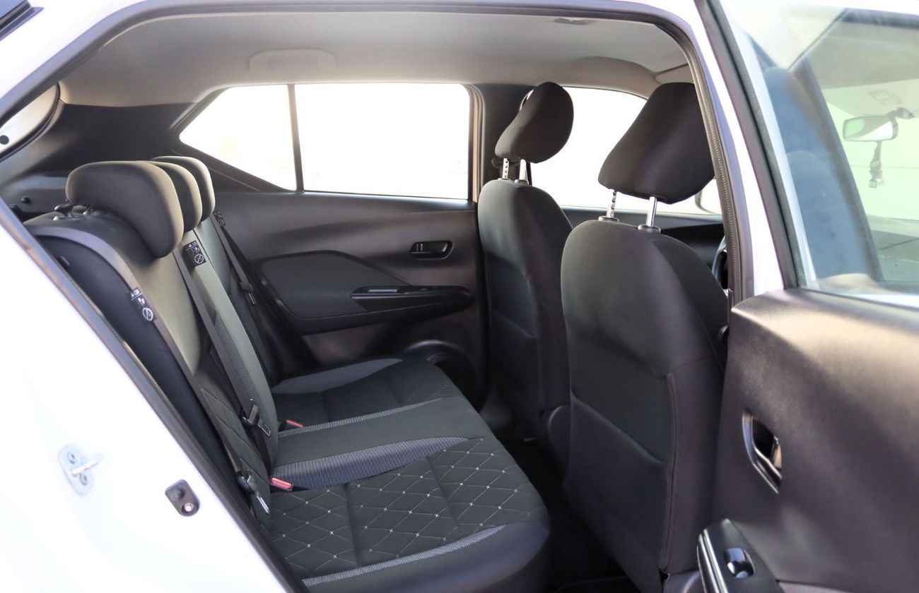 Used Nissan Kicks SV ACCIDENTS FREE - GCC - ORIGINAL PAINT - 1600 CC ...