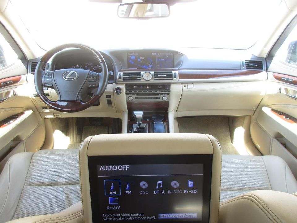 Used Lexus LS460 HYBRID 5.0 2013 for sale in Dubai - 153688