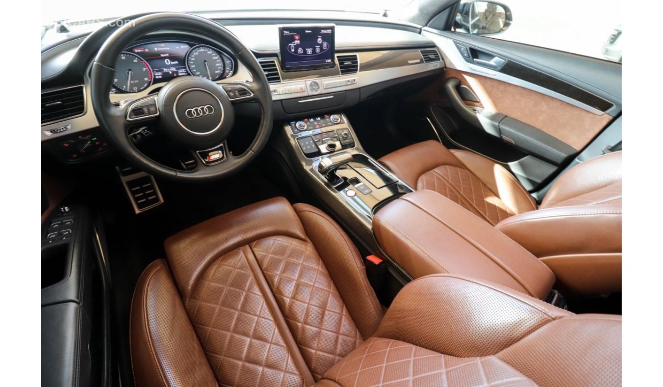 Used Audi S8 D4 2013 for sale in Dubai - 611705