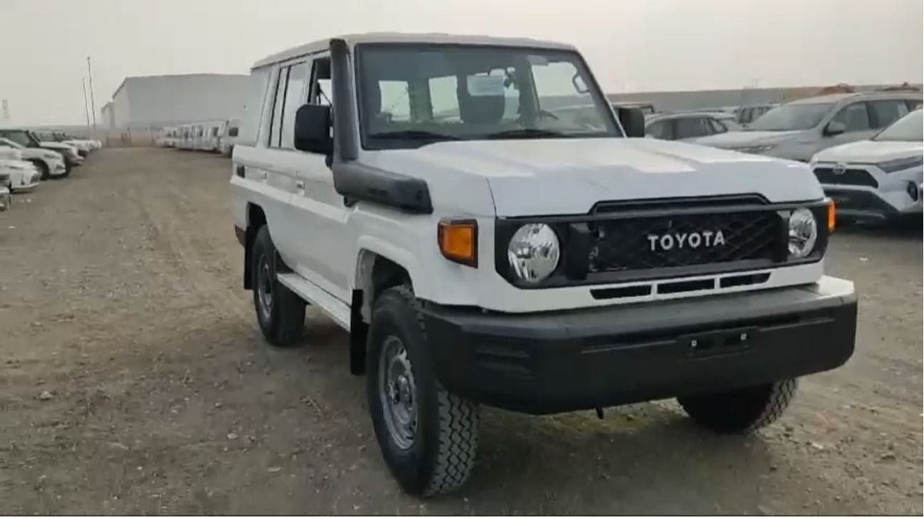 New Toyota Land Cruiser Hard Top LC76 4.2L MT DIESEL 5 DOORS 2024 for sale in Dubai - 788753
