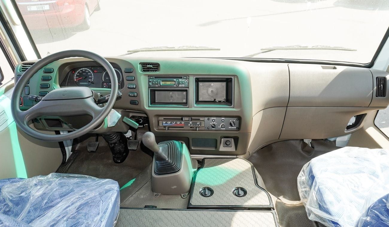 New Mitsubishi Rosa 4.2L Diesel 33 Passengers 2025 MY Export Only 2025 for sale in Dubai - 826082