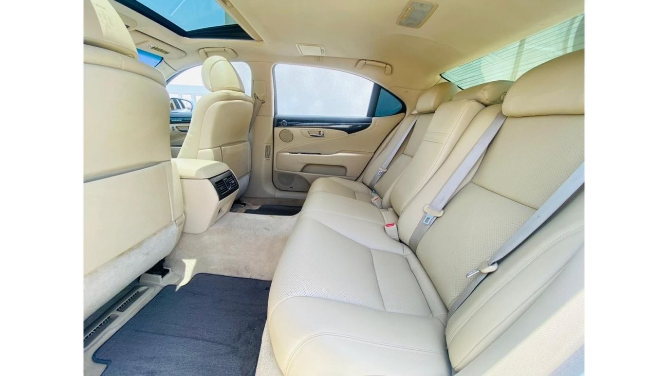 Used Lexus LS460 Good condition car 2009 for sale in Dubai - 745675