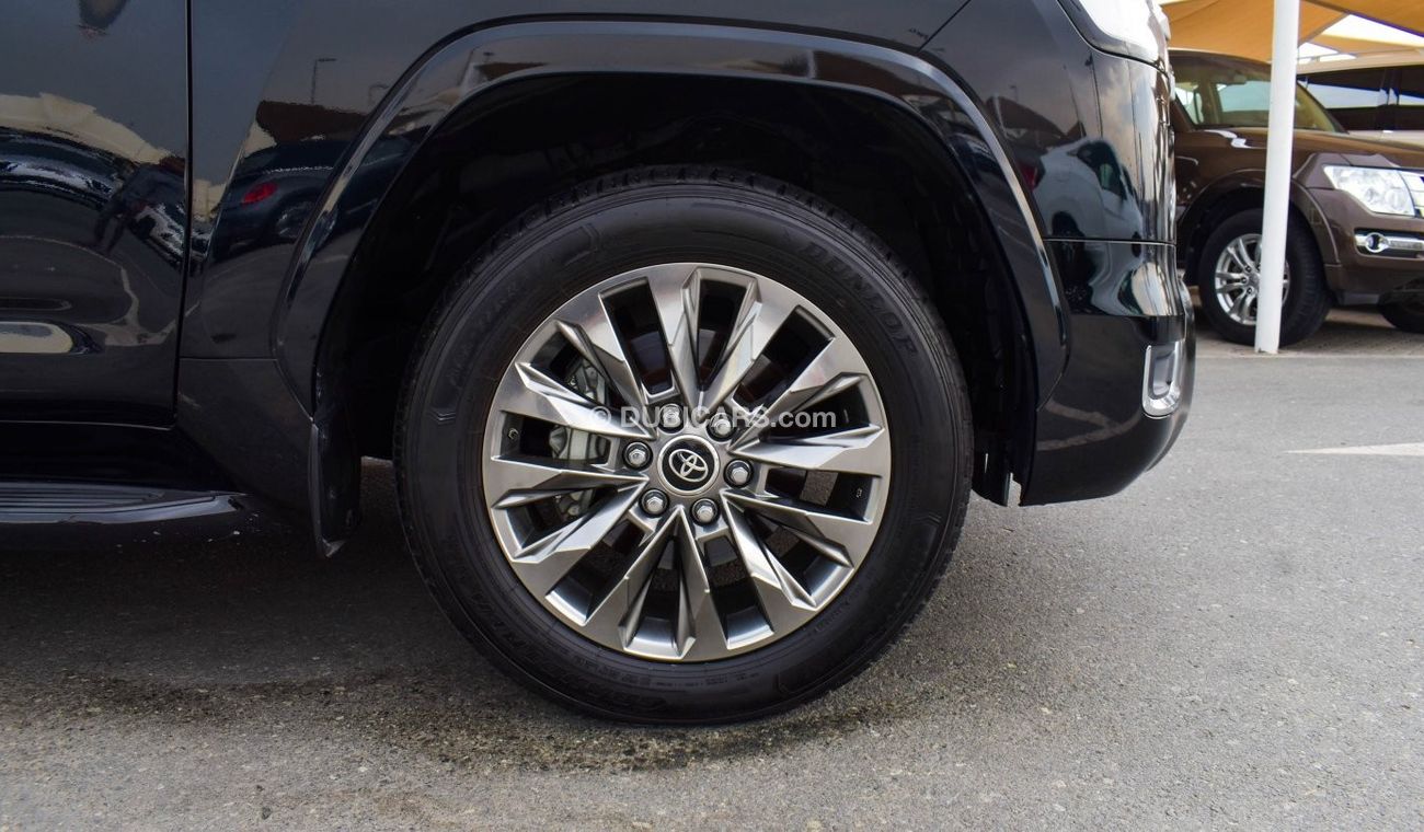 Used Toyota Land Cruiser Twin Turbo VXR V6 2022 for sale in Dubai - 599475