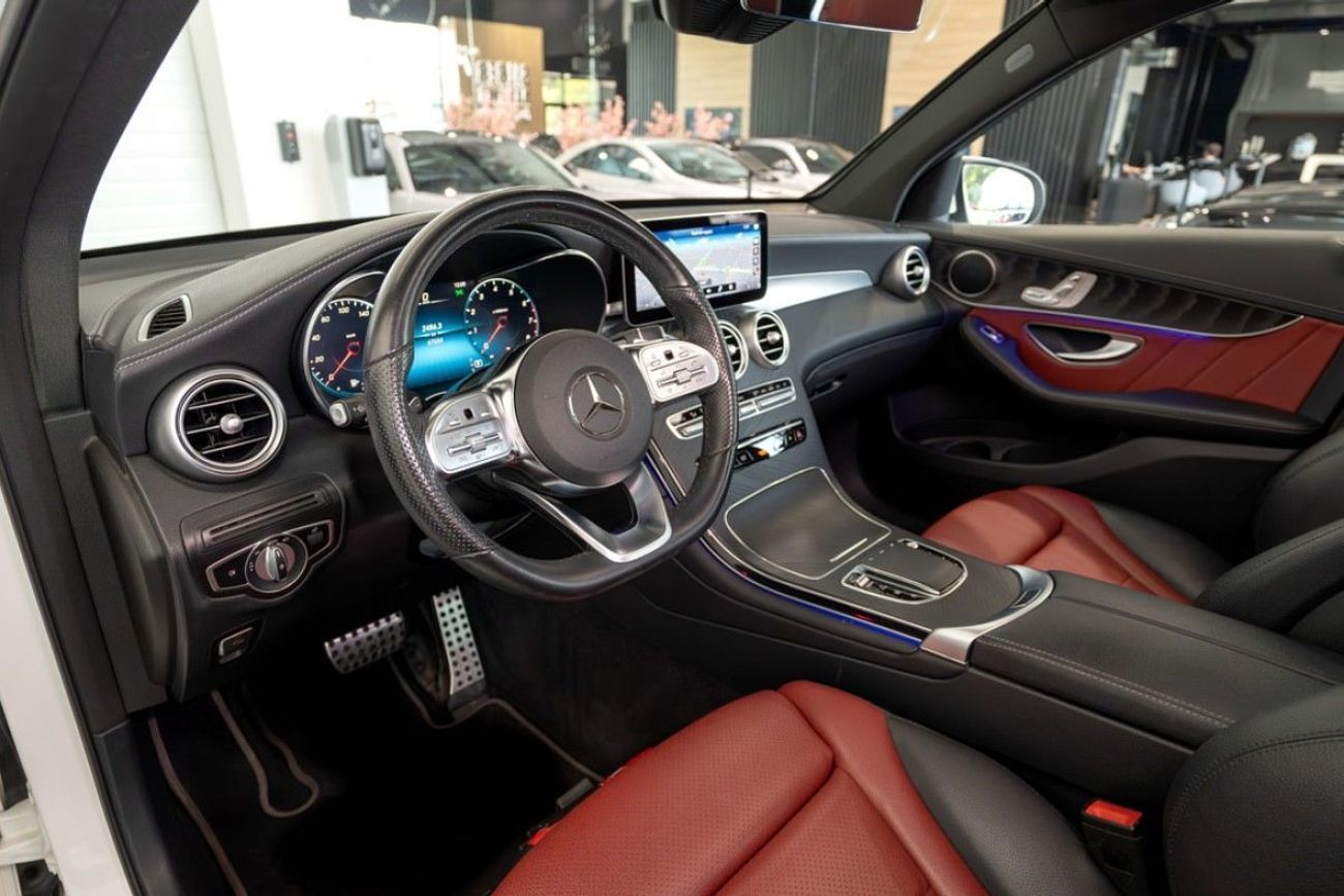 Used Mercedes-Benz GLC 200 2021 for sale in Dubai - 854494