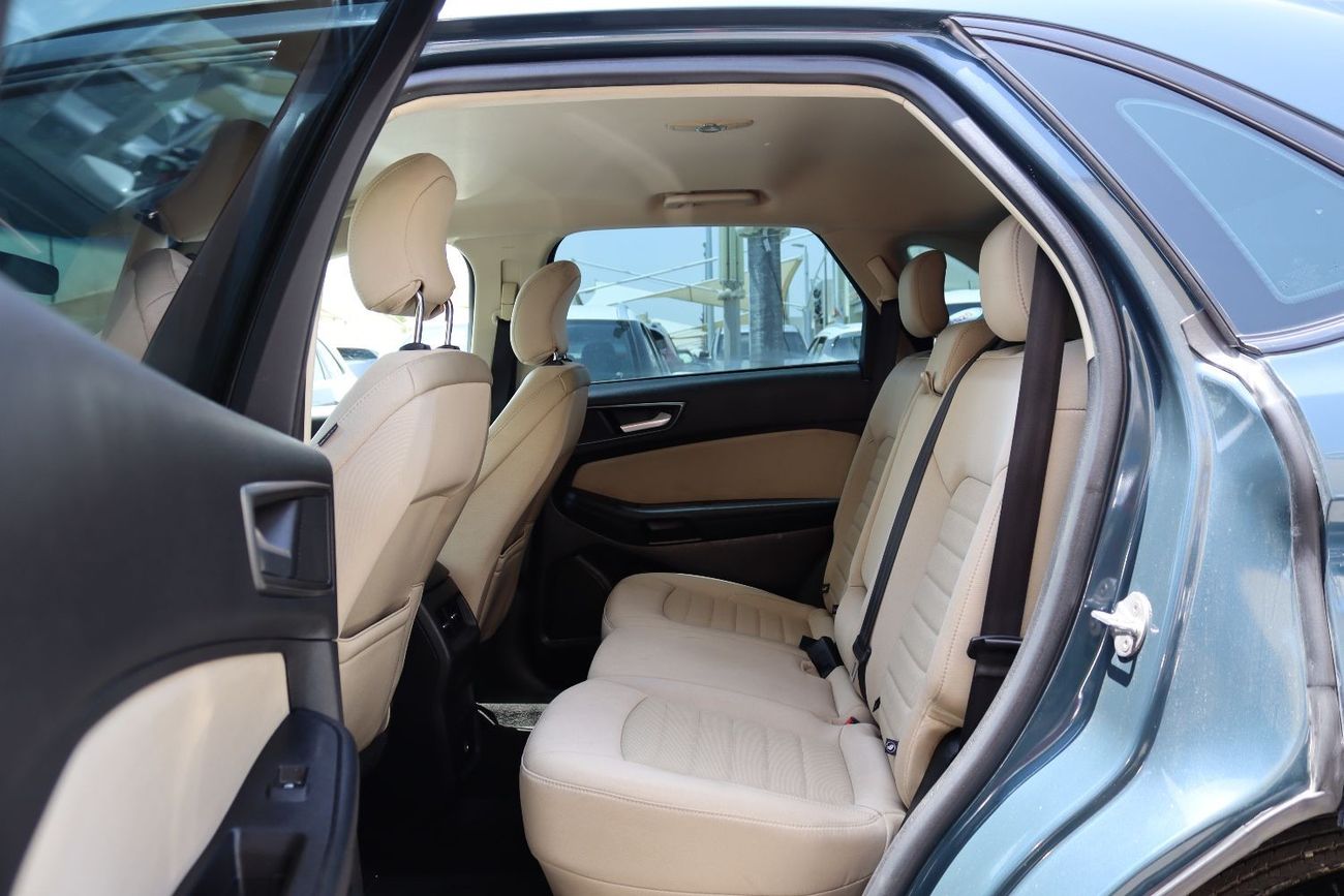 Used Ford Edge SEL ACCIDENTS FREE - GCC - V4 -2000 CC - MID OPTION ...