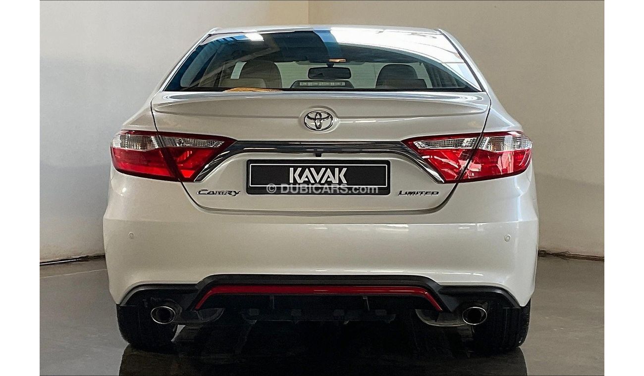 Used Toyota Camry Limited 2017 for sale in Dubai - 557212