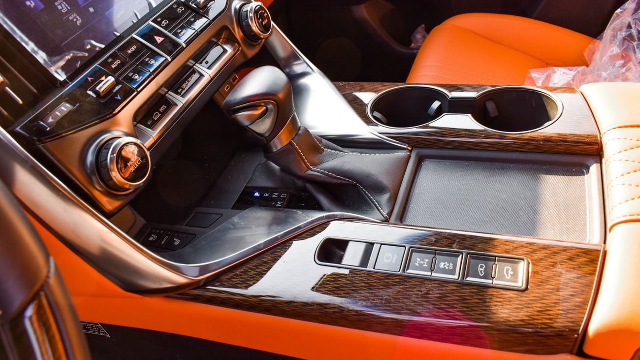 New Lexus LS 600 VIP 3.5L V6 4 Seats 2022 for sale in Dubai - 706969