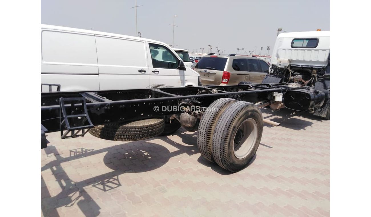Used Mitsubishi Fuso F1 2016 for sale in Dubai - 270372