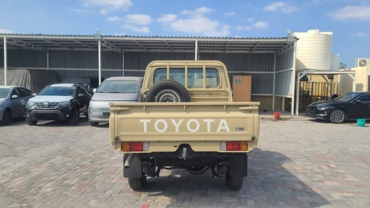 New Toyota Land Cruiser Pick Up LC 79 Single Cabin 4.2L Diesel 2023 2023 for sale in Dubai - 736426