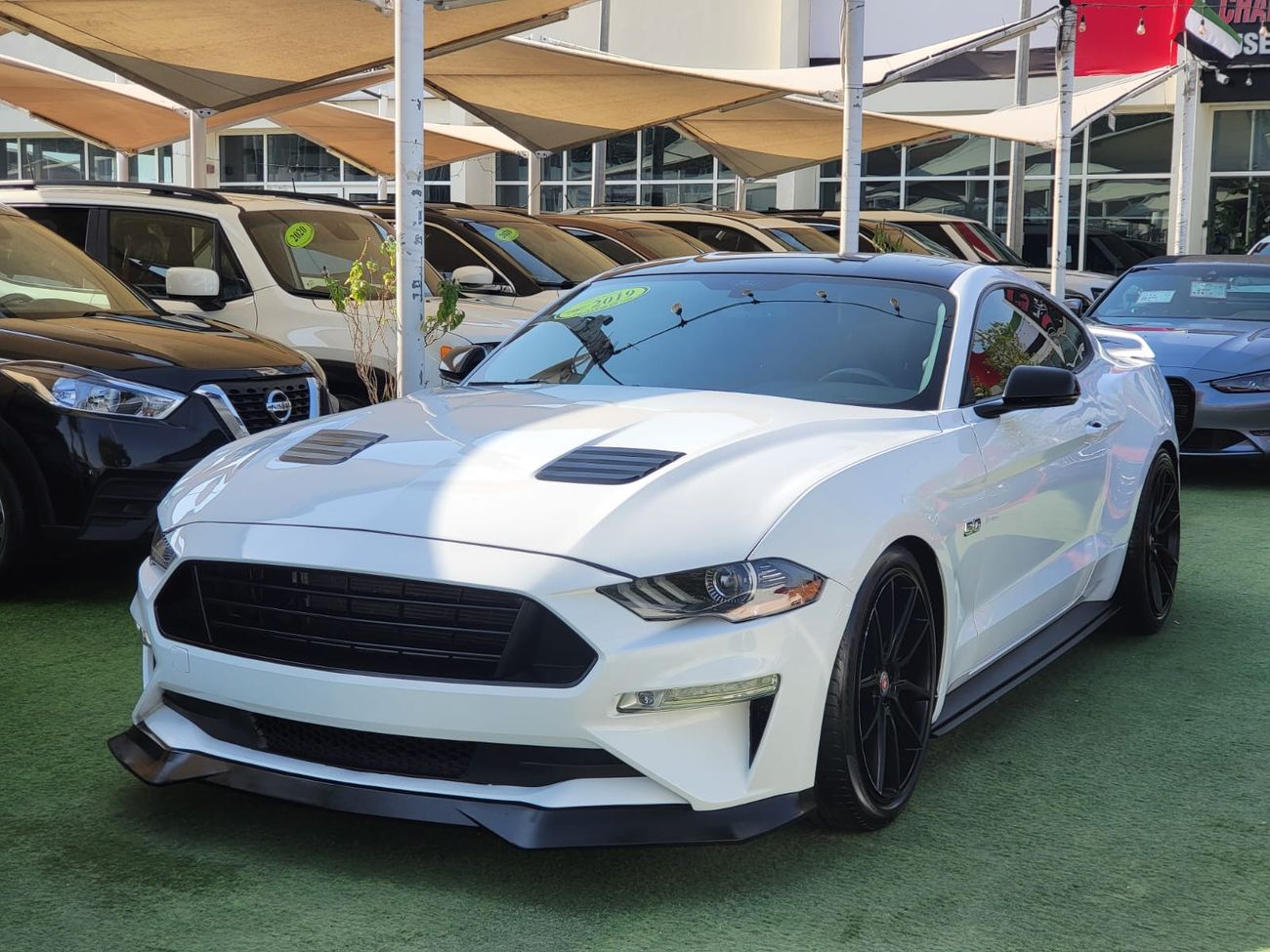 Used BOOK YOUR DREAM CAR Ford Mustang GT 2019 White 5.0L Roush body kit ...