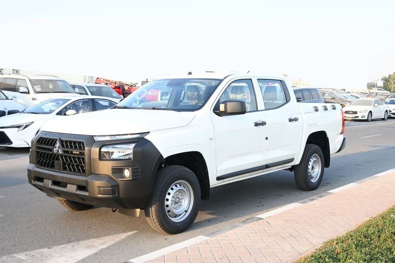 New MITSUBISHI L200 4WD GL DC 2.4L 5MT PETROL WHITE (2025 MY) 2025 for sale in Dubai - 821819