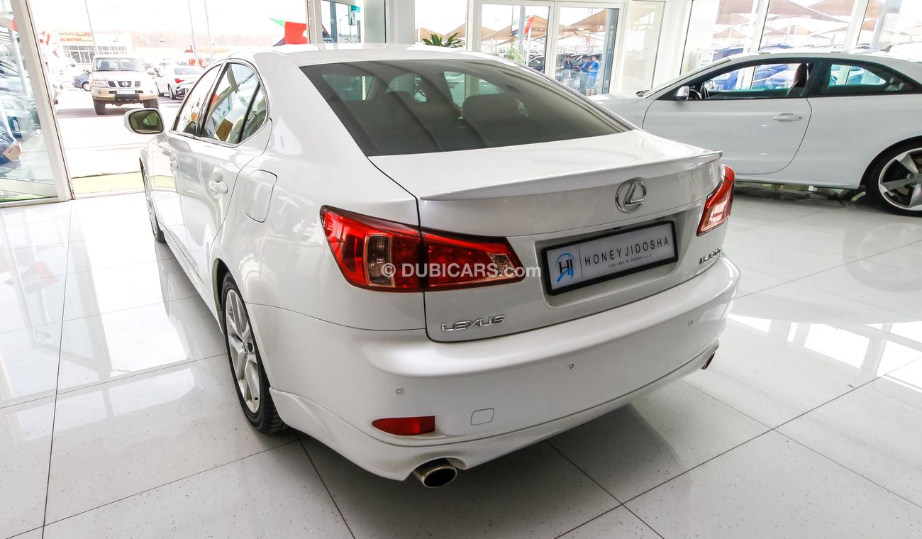 Used Lexus IS300 2013 for sale in Dubai - 86664