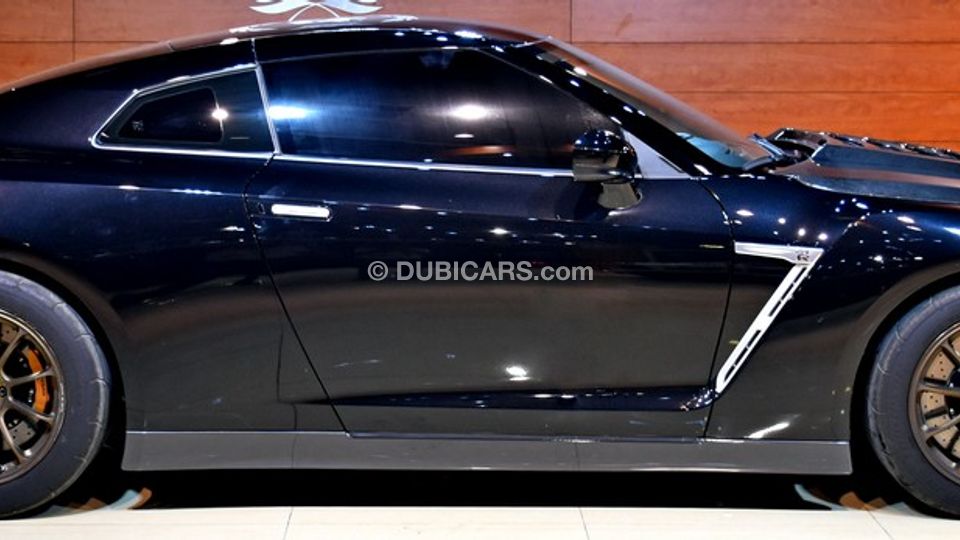 Used Nissan GTR 2016 for sale in Dubai - 64553