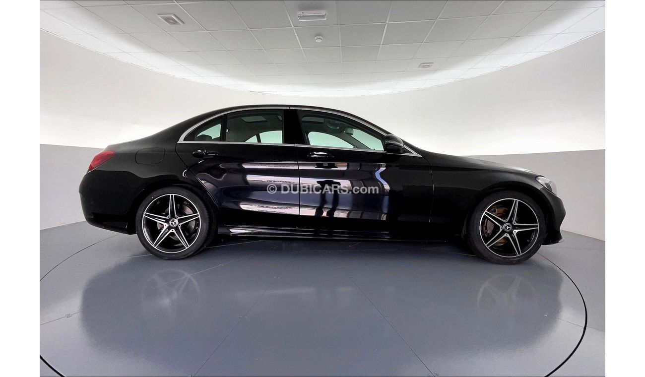 Used Mercedes-Benz C200 Standard (AMG Line) 2018 for sale in Dubai - 578254