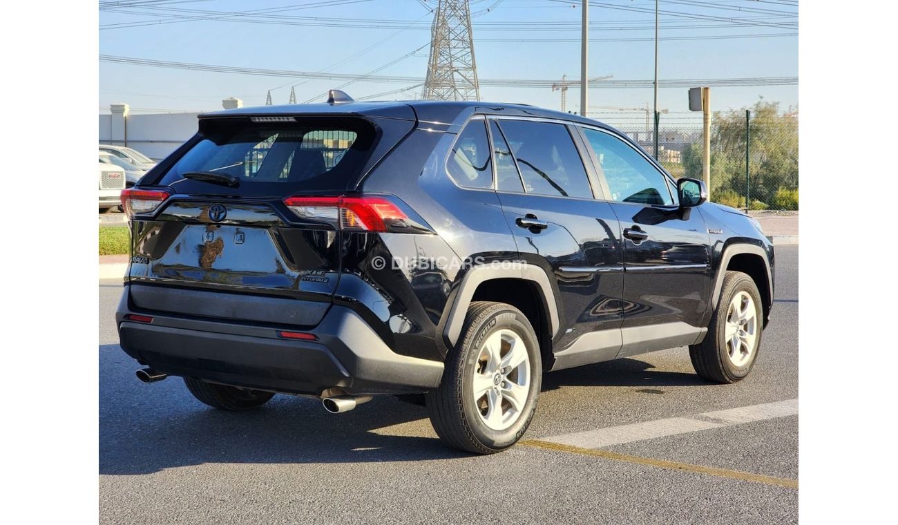Used Toyota RAV 4 XLE 2020 for sale in Dubai - 621149