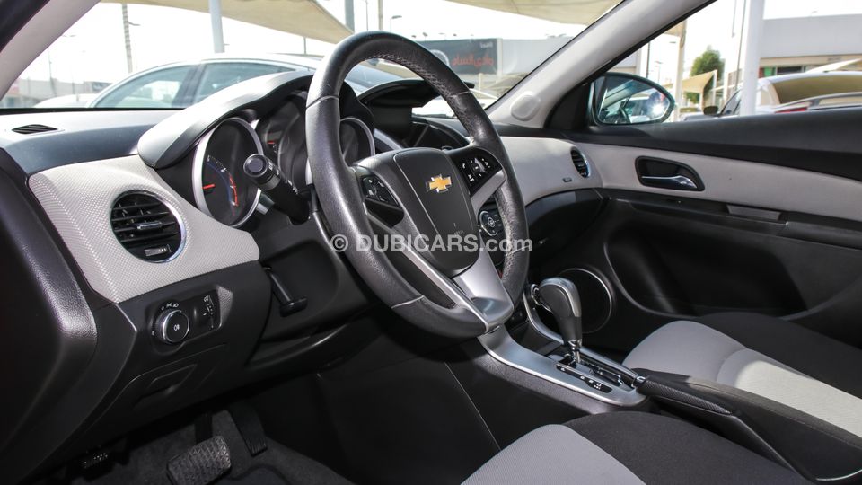 Used Chevrolet Cruze LS 2016 for sale in Dubai - 205150