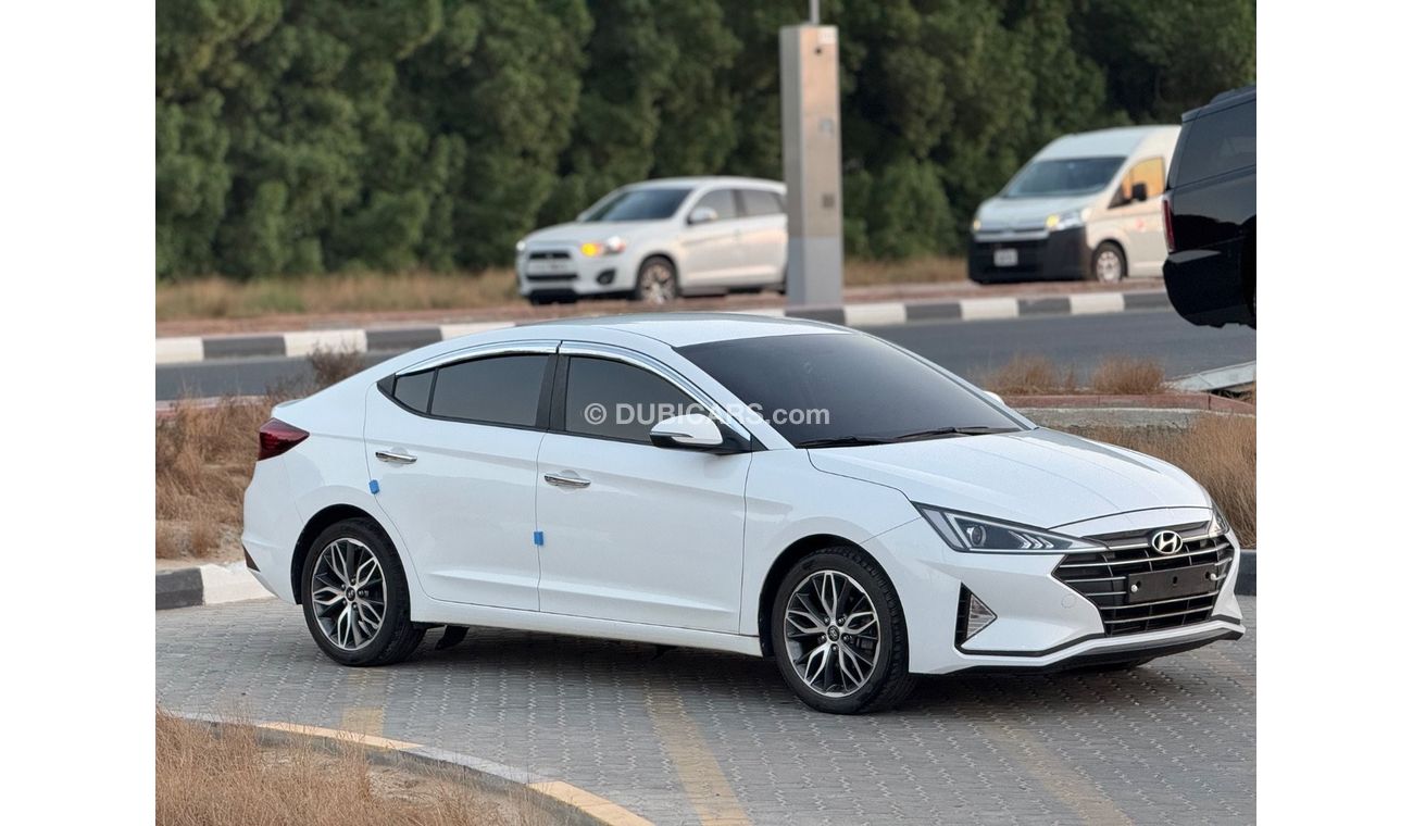 Used Hyundai Avante 2020 for sale in Sharjah - 798333