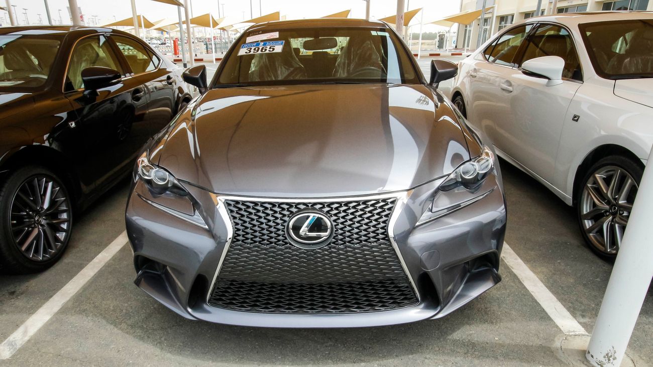 Used Lexus IS250 2014 for sale in Dubai - 55881