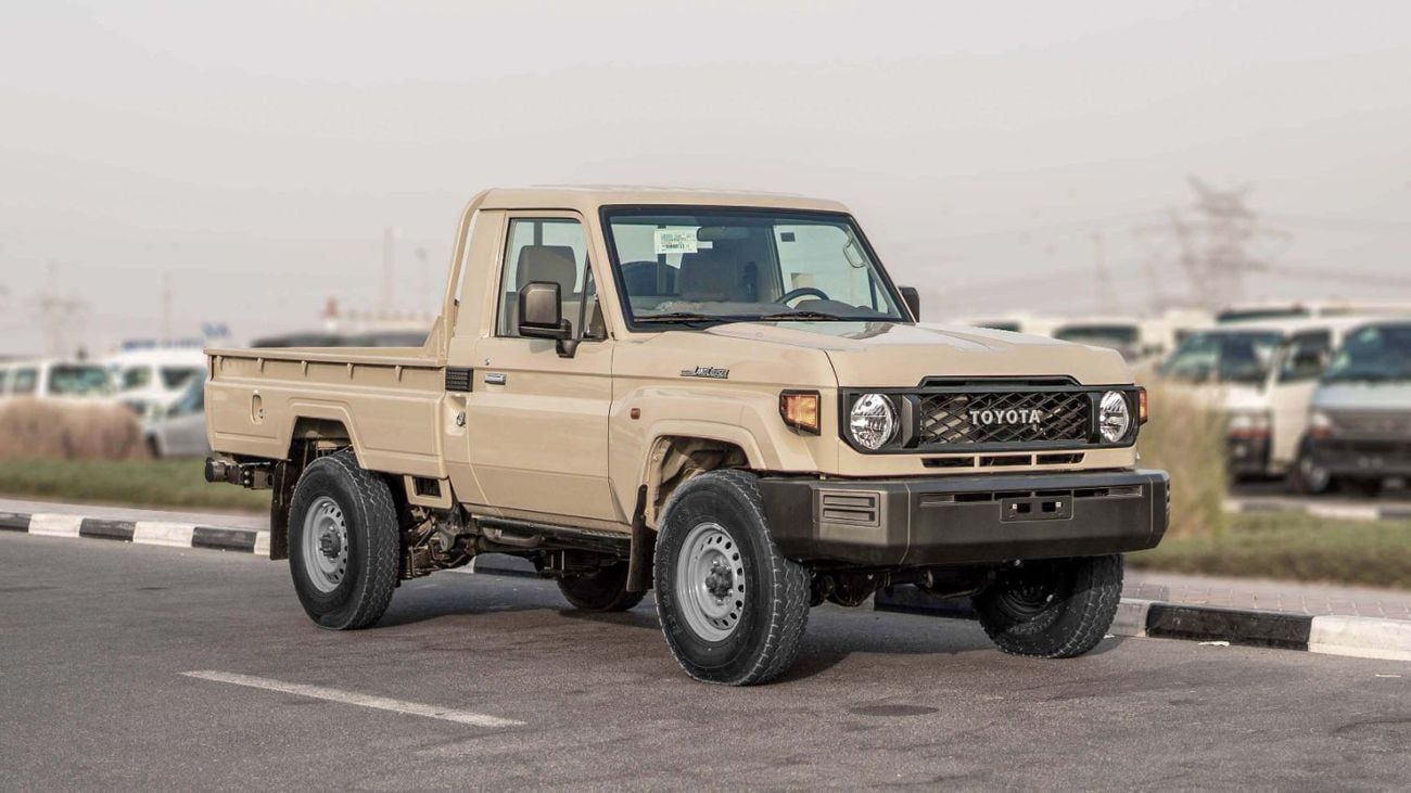 New Toyota Land Cruiser Pick Up 2024 Toyota Land Cruiser LC 79 4.0L MT Petrol (Beige) Single Cab ...