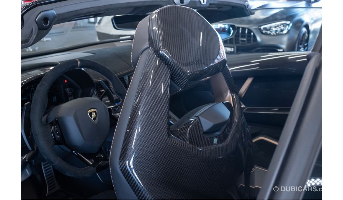 Used Lamborghini Aventador SVJ ROADSTER 2021 for sale in Dubai - 711046