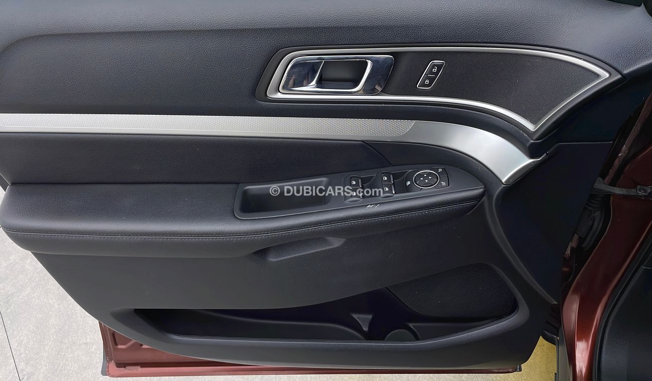 Used Ford Explorer XLT 3500 2016 for sale in Dubai - 484693