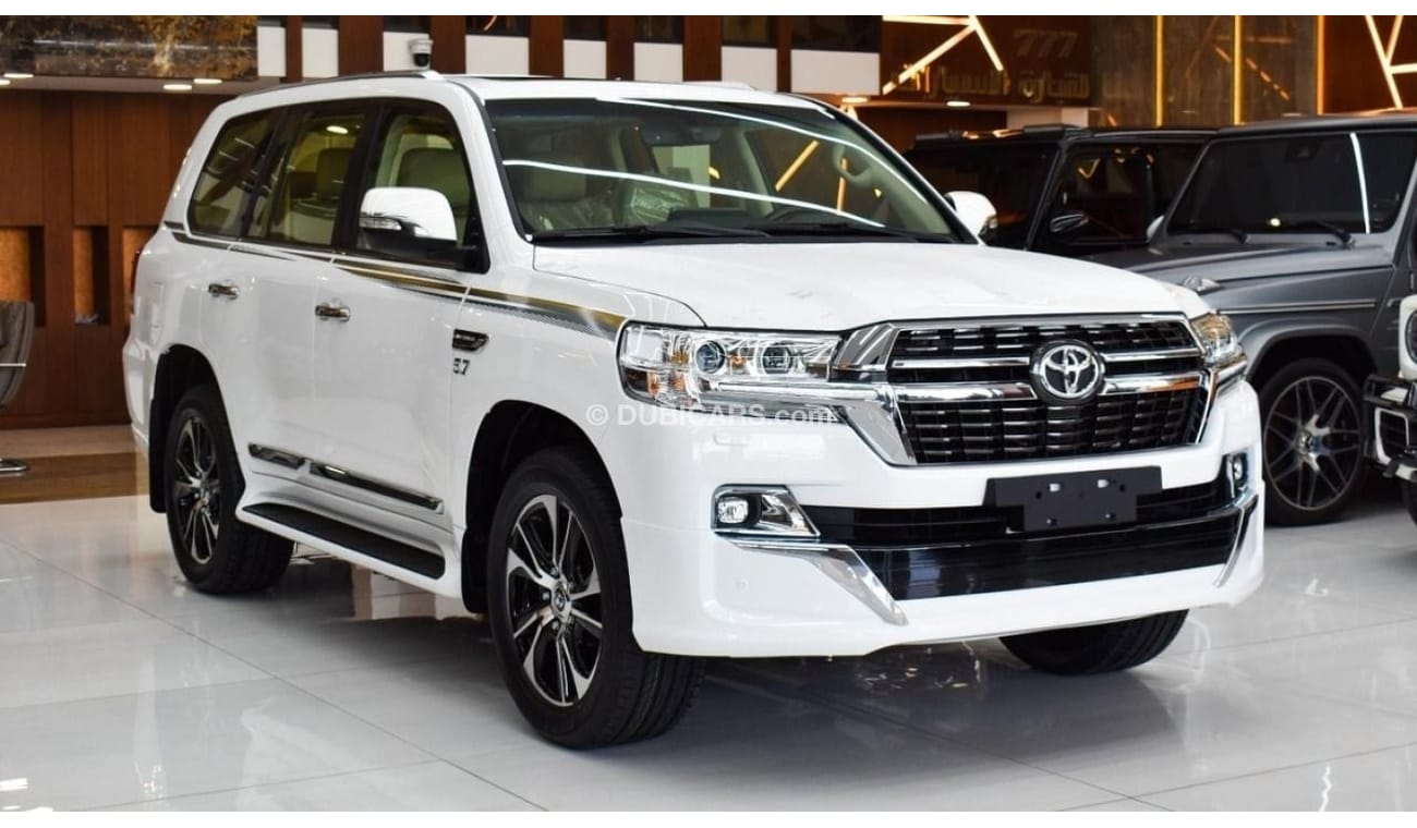 New TOYOTA LAND CRUISER VXR 5.7L V8 2021 GCC SPECS 2021 for sale in Dubai - 697985