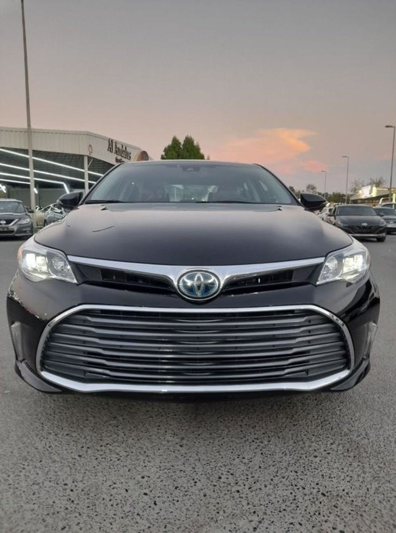 Used Toyota Avalon 2018 limited Hybrid 2018 for sale in Ajman - 788129